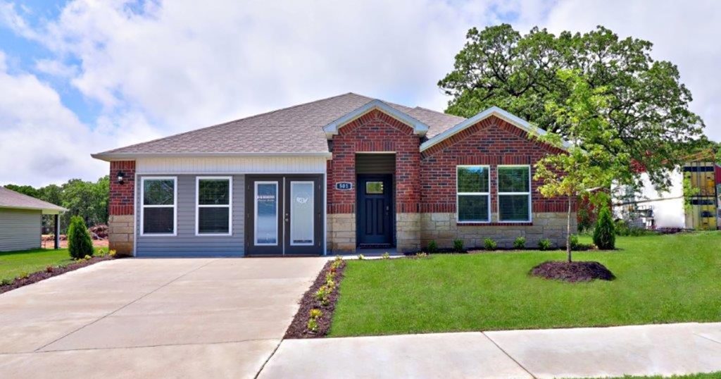 D.R. Horton makes it official; Riggins acquisition worth $107 million ...