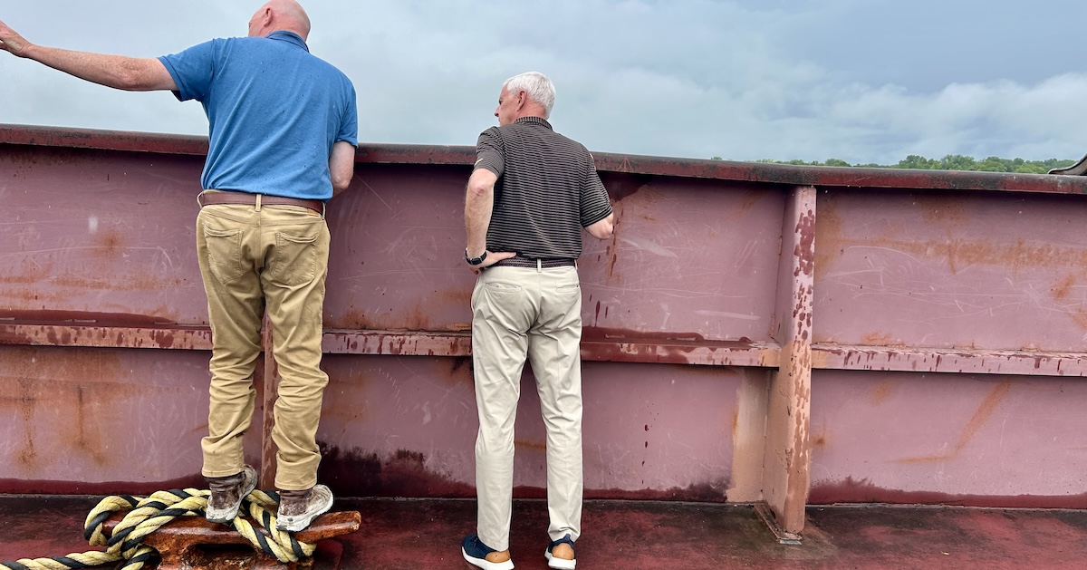 Rep. Womack tours Van Buren port, makes calls on slackwater harbor ...