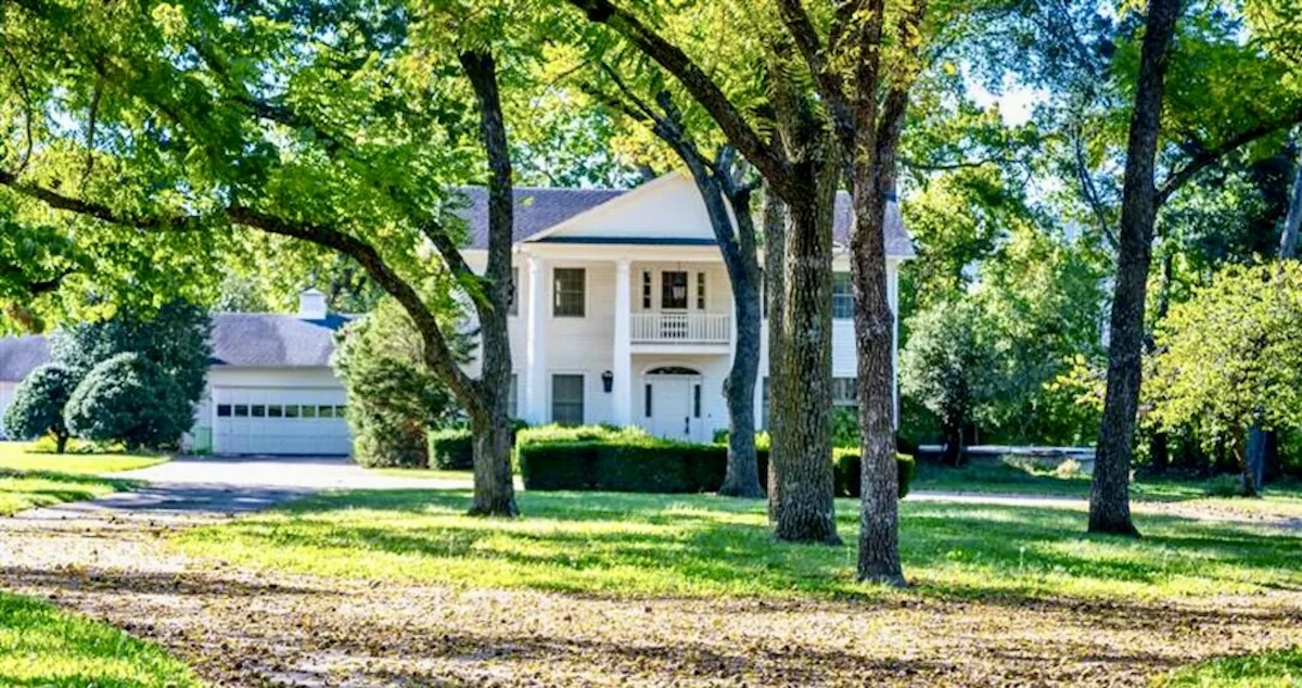 Former Bud Walton homesite to become botanical garden - Talk Business ...